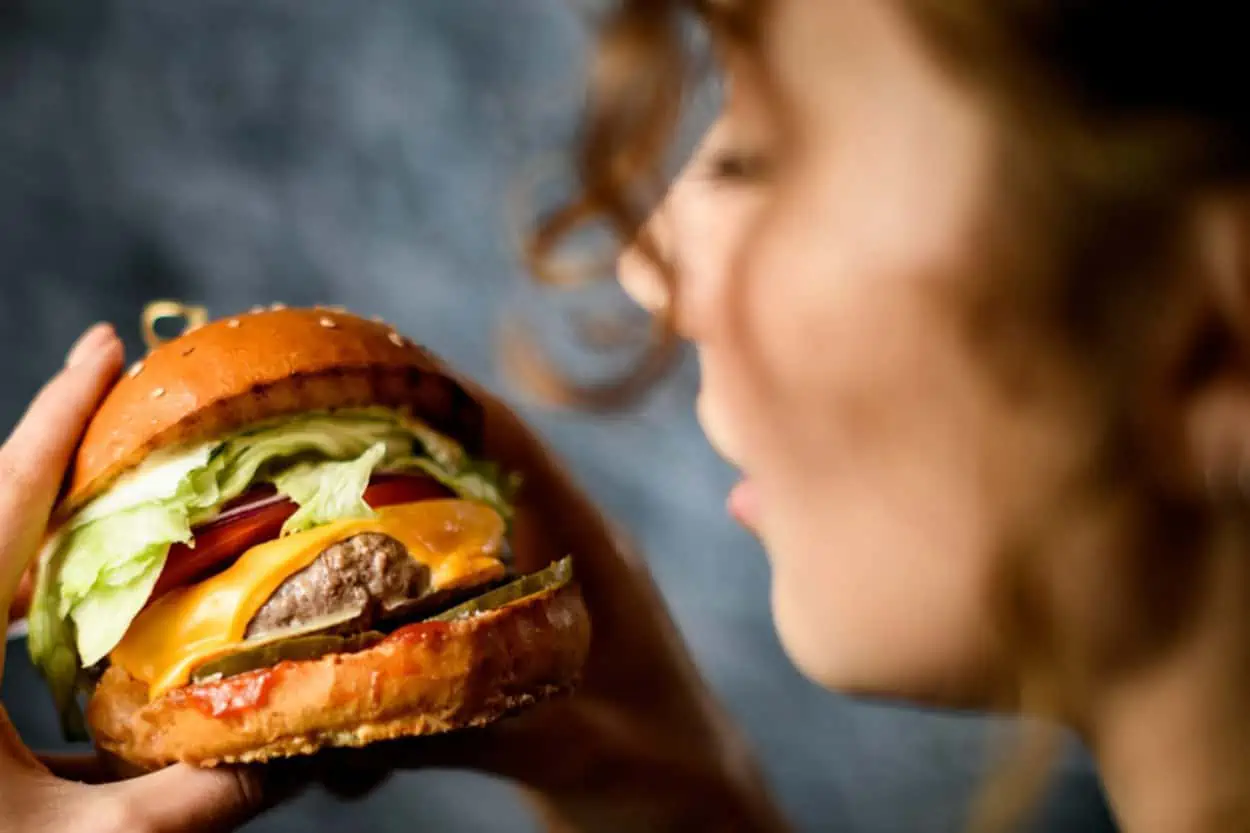 Delicious Plant-Based Burgers: Even Better than the Real Thing?